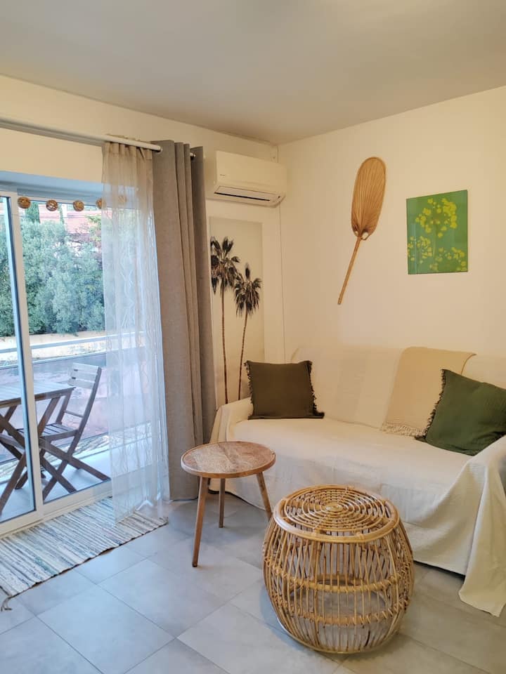 Appartement Chaleureux, Plage, Rue Piétonne, Clim - Bandol