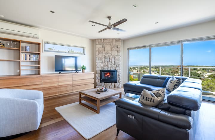 Ocean Views, Spacious, Extra Studio, Pet Friendly - Ocean Grove