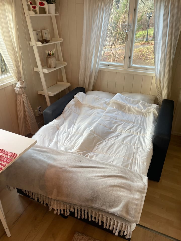 Lilla Sjölyckan
Mysig Stuga Mitt I Natur Och Sjö - Saltsjöbaden