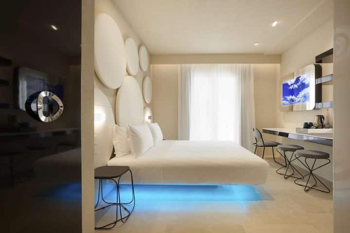 Pedestrian Zone: Historic Center Trapani, Sicily - Erice