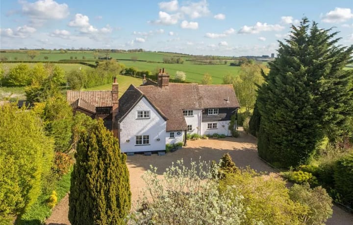 The Barn.  Hot Tub Optional Extra. - Cambridgeshire