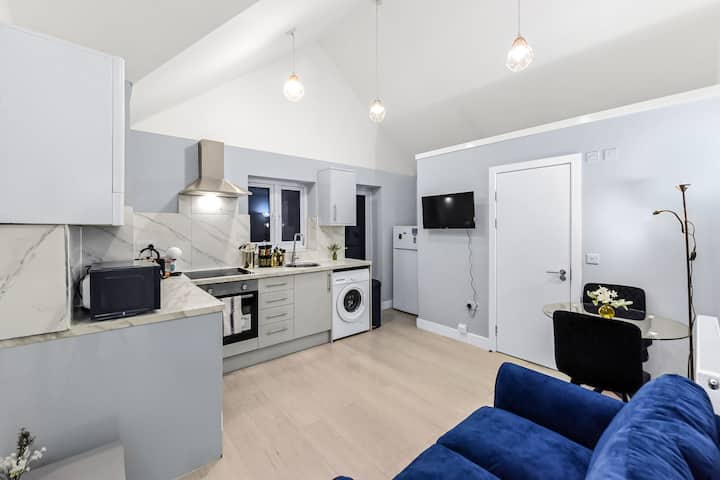 Delightful & Cozy 1-bedroom Hideaway - Chingford