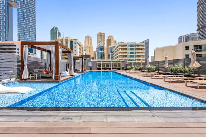 Cozy Marina Studio With Partial Sea View - Dubai