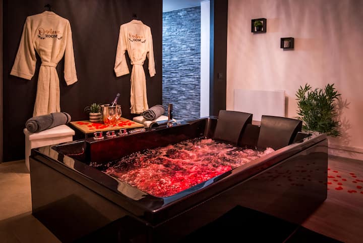 One Love Room – Maison De Charme Avec Balnéo - Pont-d'Ain