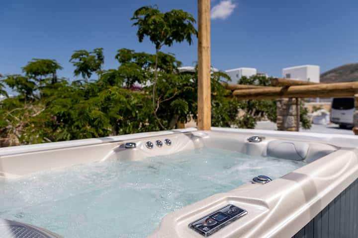 Double Suite With Outdoor Hot Tub - Naxos