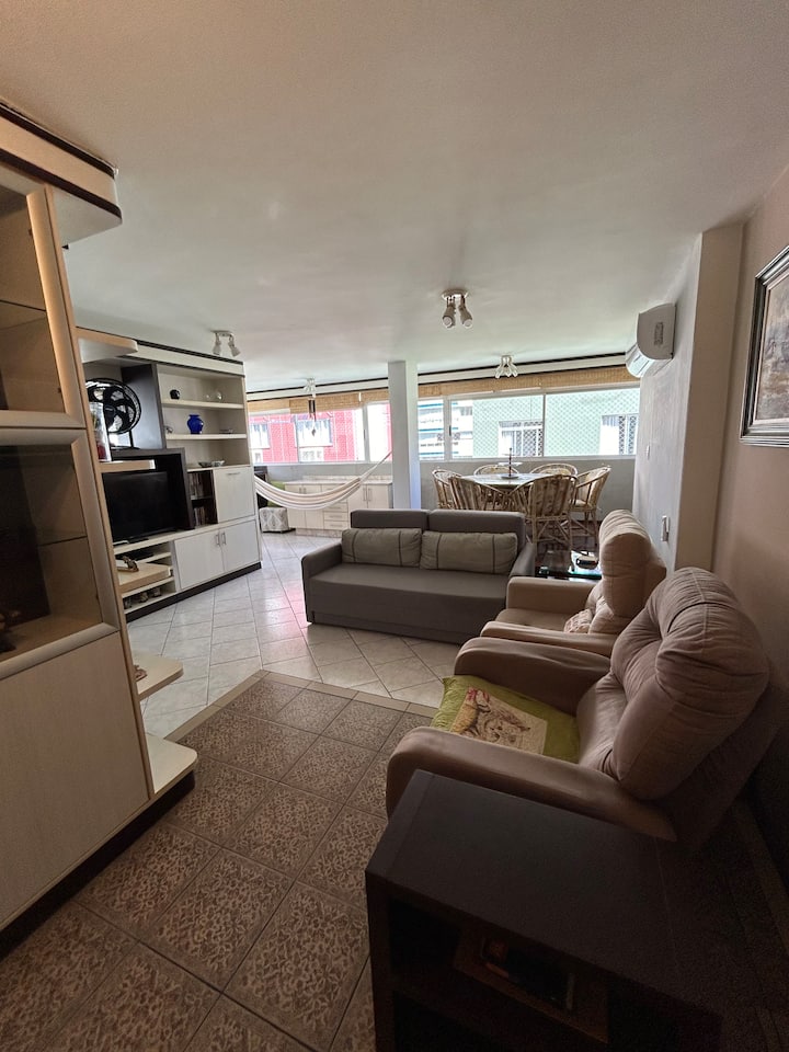 Quadra Mar Na Rua 1600 Com Linda Vista Pro Mar - Balneário Camboriú