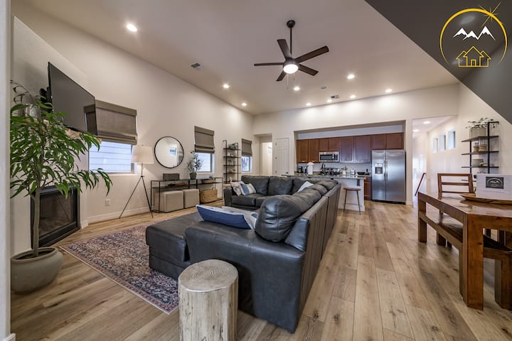 Chic Escape Minutes From Downtown & Mountains W/ac - 弗拉格斯塔夫