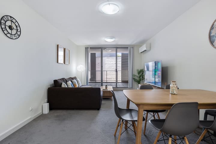 Quality Hurlstone Park  Free Parking | 2br | - Lewisham