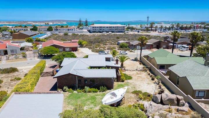 Captain Frank Main House Safe Central - Langebaan