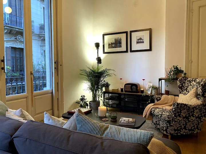 The Old Lady Of Born:15m² Suite In Iconic Building - Barcelona