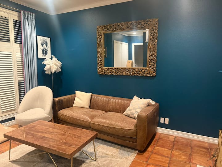 Stylish Oak Lawn Retreat Near Highland Park - Dallas, TX