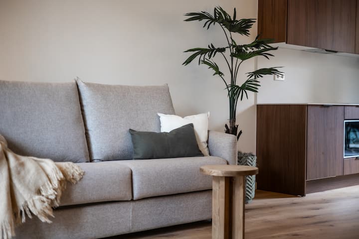 Stylish Boutique Studio In Oviedo Center - Oviedo