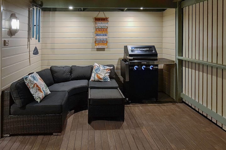 Tamborine Mountain Cosy Retreat With Valley Views - Tamborine Mountain