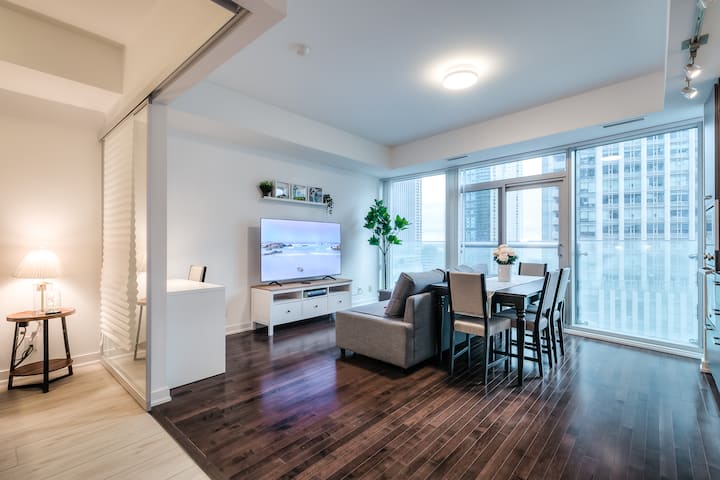 50% Off Monthly - 1bdr In Heart Of Toronto - Toronto