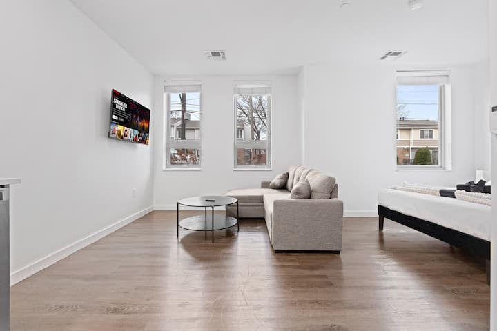 Cozy Condo L Little Italy L Fast Wi-fi - Cleveland, OH