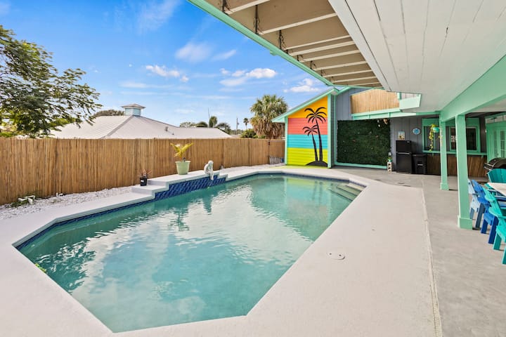 Casa Linda - A Jensen Beach Heated Pool Home - Jensen Beach, FL