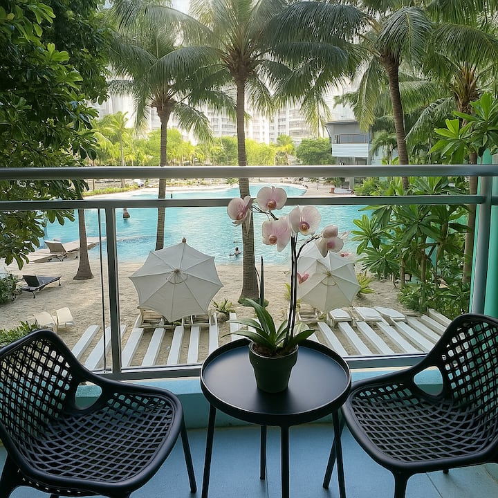 Premium Azure Stay Beach View, Big Bed + Parking - Parañaque