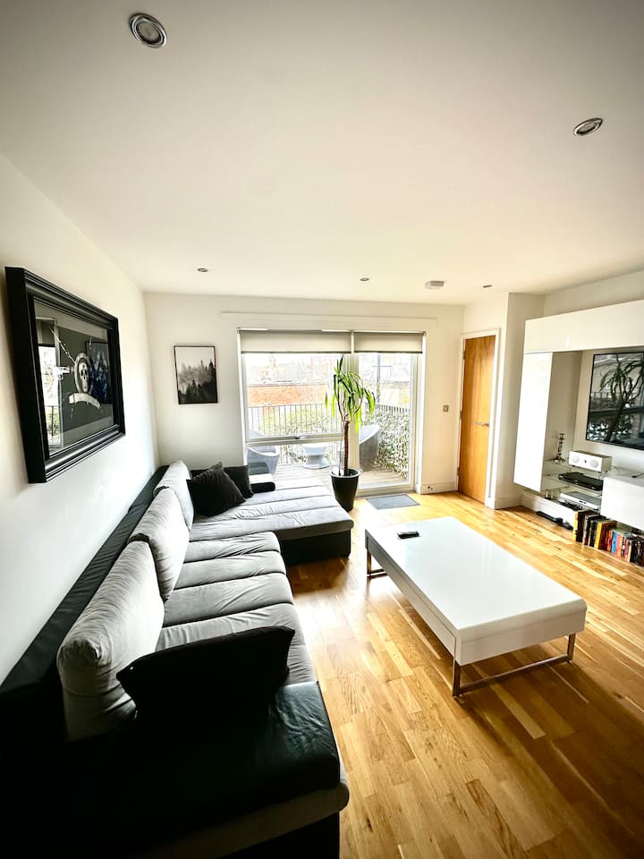 5 Mins From Stations To O2|excel 2 Bed Luxury Flat - Canning Town - London