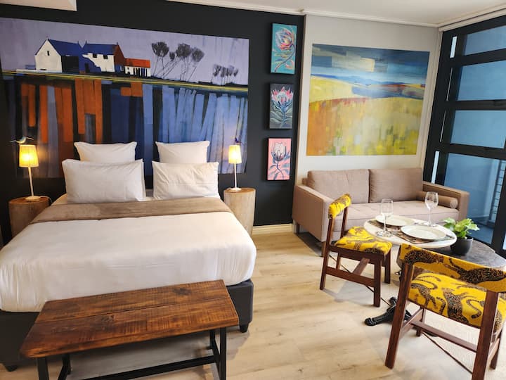 Capescape - 1508 (Balcony And Table Mountain View) - Camps Bay