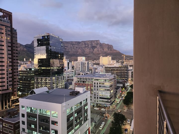 Capescape - 1508 (Balcony And Table Mountain View) - Cape Town