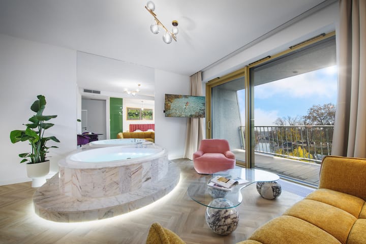 Deluxe Z Jacuzzi Przy Oknie - Breslau