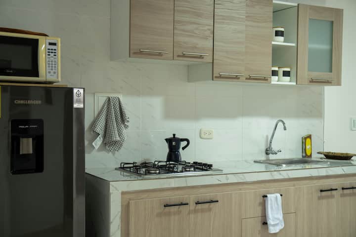 Acogedora Casa Con Patio En Barrio Veinte De Julio - Villavicencio