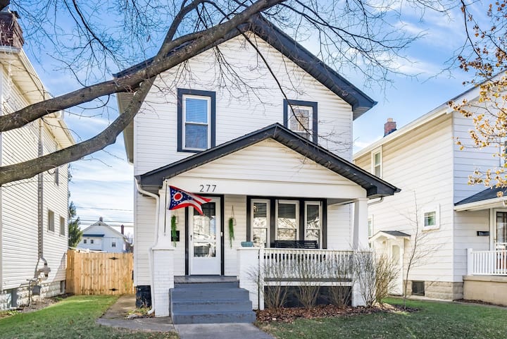 Short Drive To Campus: Comfort, Convenience Charm - Columbus, OH