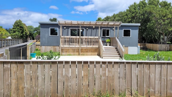 Raumati Beach Cosy Retreat - Paekākāriki