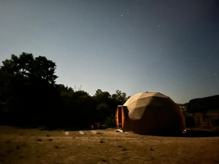 Dôme "Pirate", Alpagas Et Vue Sur Les éToiles - Rhône-Alpes