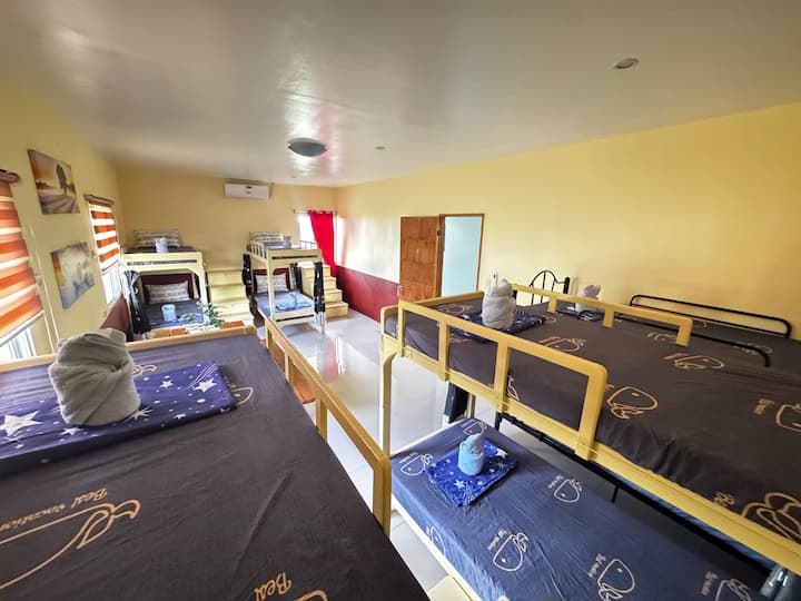 Galaxy Barkada Room  20 Persons  ( 2 Bedrooms) - Alcoy