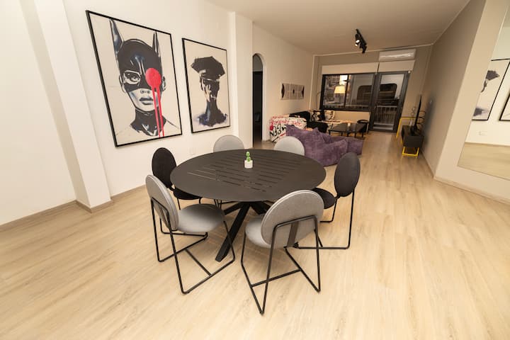 Stylish 2-br In Prime Gemmayze - Bejrút