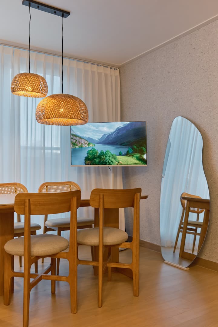 감성숙소특가#동묘역6분#무료주차#동대문ddp#경복궁#명동#남산#이태원#북촌#호텔침구 - Seoul