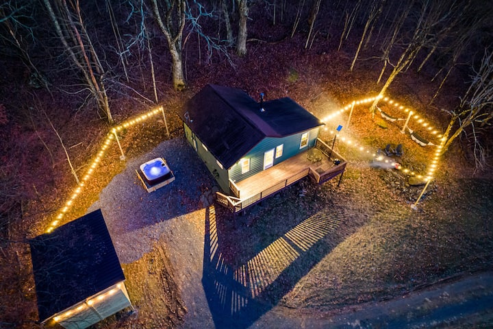 Parkline Retreat - Movies, Hot Tub, Mountain Views - Stanley, VA