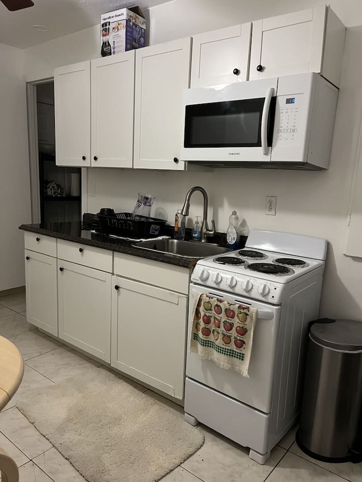 Large Efficiency 2559 House - Boynton Beach, FL