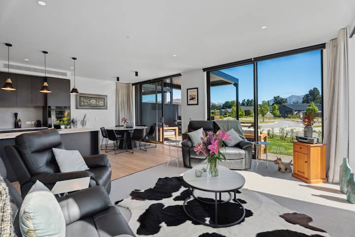 Mount Gold View - New 5 Star Wanaka Luxury Home - Wanaka