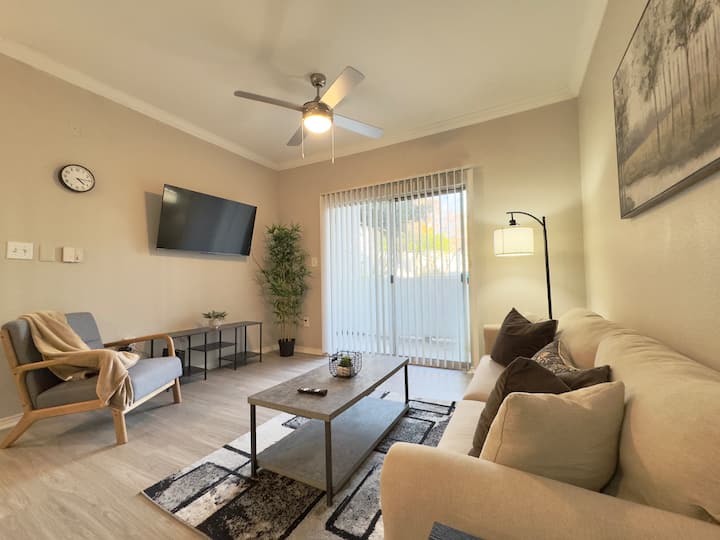 Chic Modern 1bd: Pool, Gym By Dallas/plano - Carrollton, TX