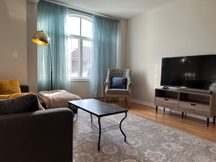 Beautiful Townhome In Thornhill - Vaughan