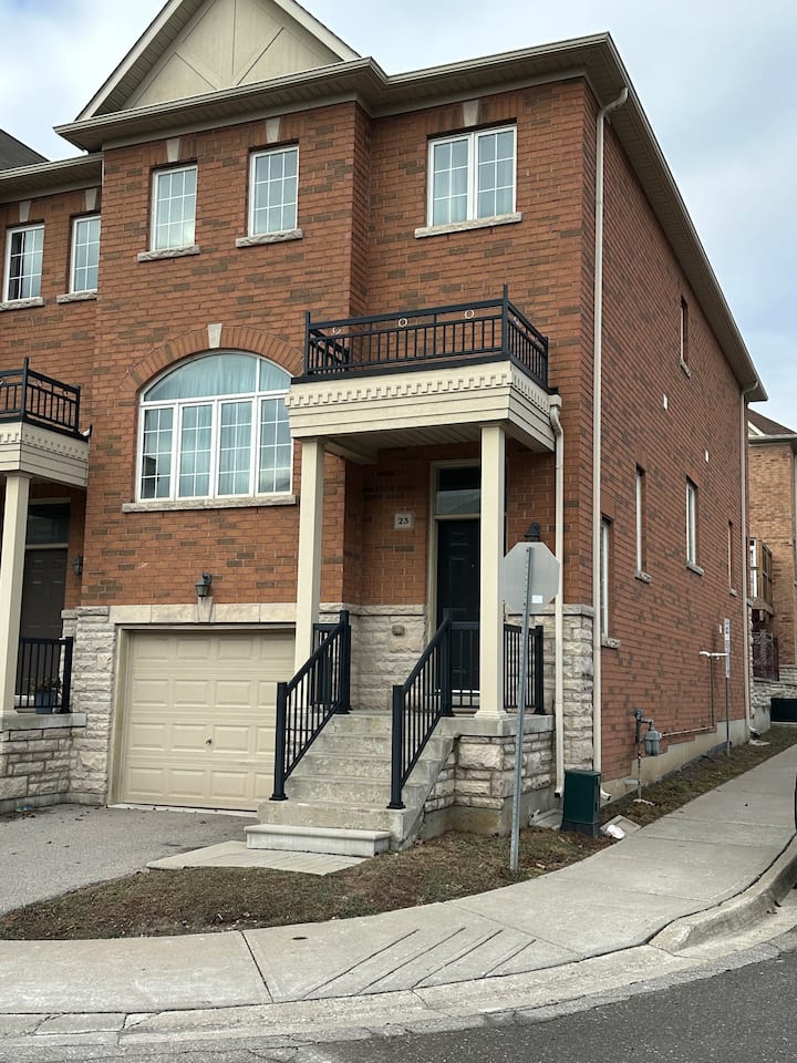 Beautiful Townhome In Thornhill - Vaughan