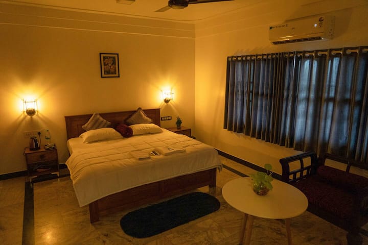 Papa Cheri Beach House 5 Bedroom - カヌール