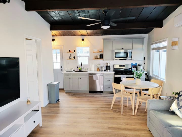 Coastal Vibes Steps To Pacific Beach, Free Bikes - San Diego