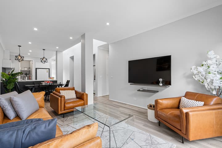 Peaceful Gem Near Town Centre - Point Cook