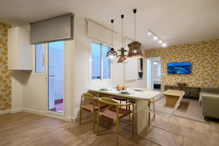 Nuevo Y Amplio Parking Gratis - Seville