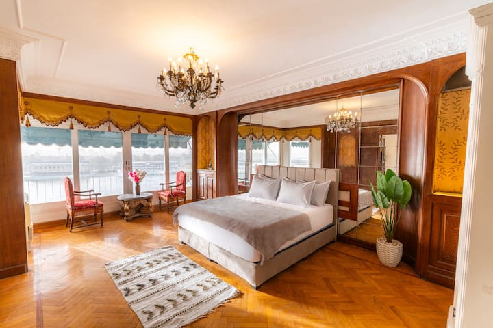 Prestigious Nile Front Luxury Overlooking Zamalek - 카이로
