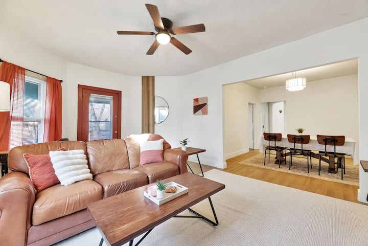 ~Extended Stay 2bd/1bath- 5 Min To Wesley!~ - Wichita, KS