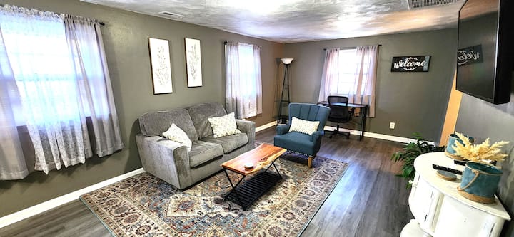 Charming Pet‑friendly Retreat For Extended Stays - Chesapeake, VA