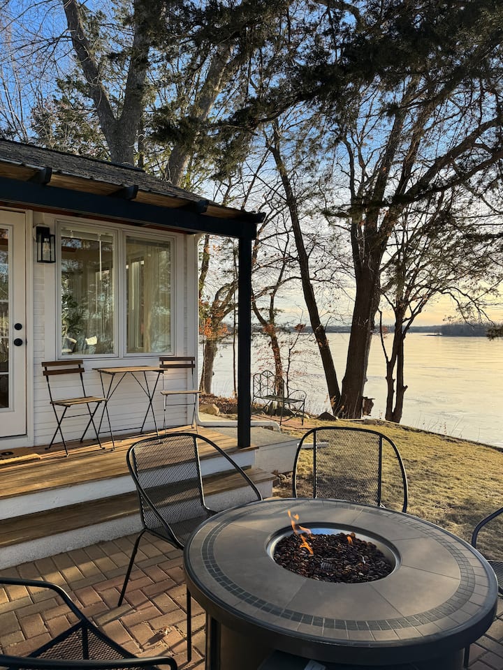 Cozy Lakefront Cabin, 60 Min From Twin Cities - Center City, MN