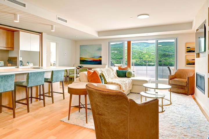 New! Stunning Tremblant Lakefront Gym/pool Table - Mont-Tremblant