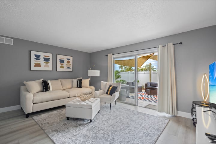 6. Min From Siesta+heated Pool, Fully Fenced - Sarasota, FL