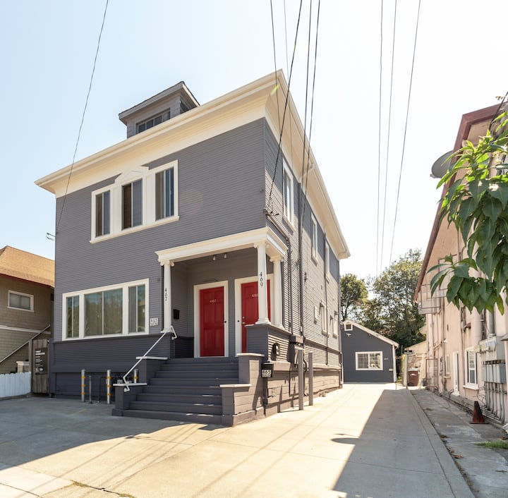 Family & Friends Retreat | Home & Cottage - Berkeley, CA
