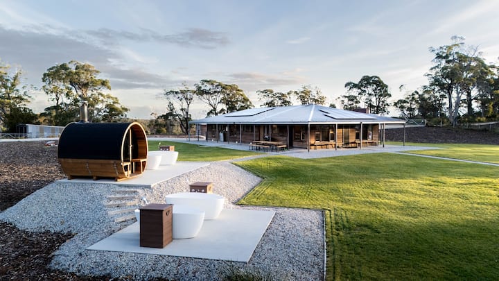 Ten Fifty Bakers - Off-grid Wilderness Retreat - Port Sorell